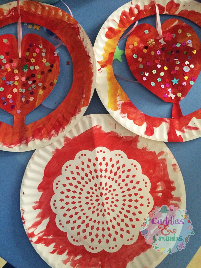Easy Paper Plate Hearts | Cuddles and Crumbs