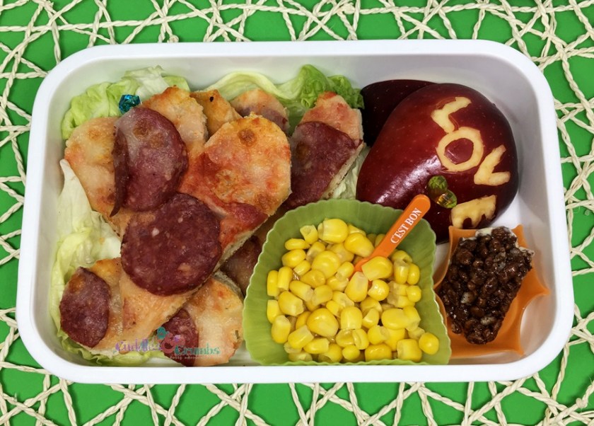 A simple Valentine’s Day Bento Lunch Box | Cuddles and Crumbs
